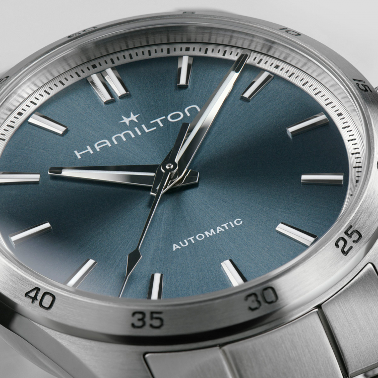 Hamilton Jazzmaster Performer Auto (34 mm) - H36105140 - Helen Kirchhofer