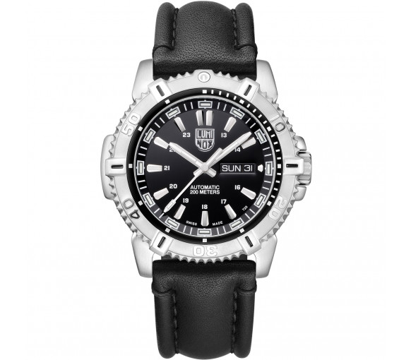 Luminox - Helen Kirchhofer